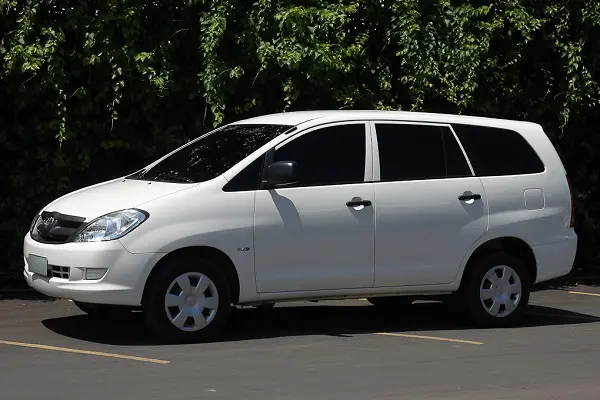 Manila Car Service - Toyota-Innova-(3-5-Pax)